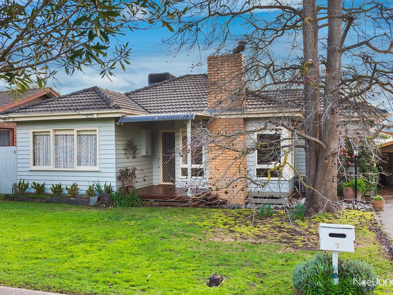 7 Basingstoke Road, Mitcham, Vic 3132 - Property Details