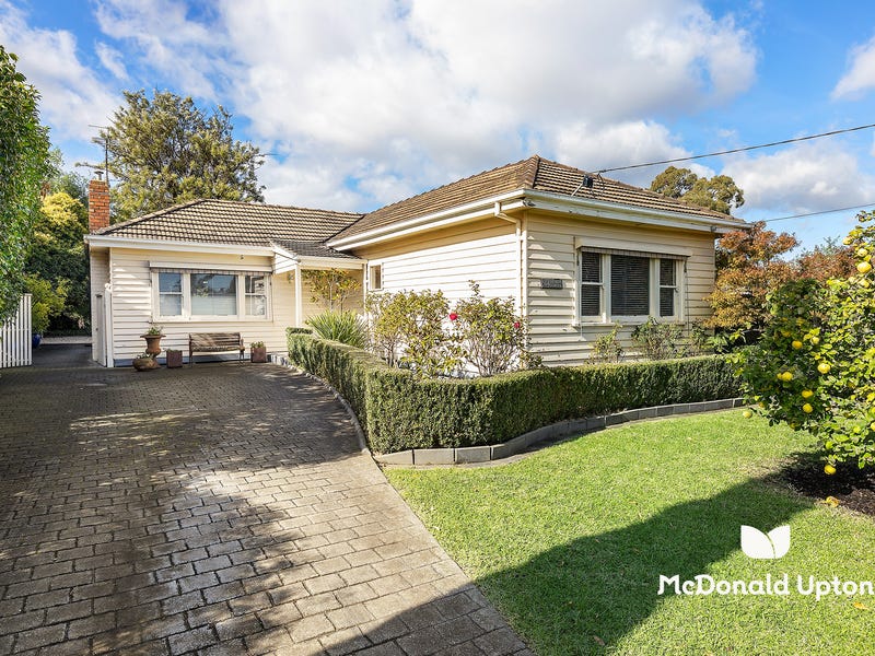 144 Deakin Street, Essendon, Vic 3040 - Property Details