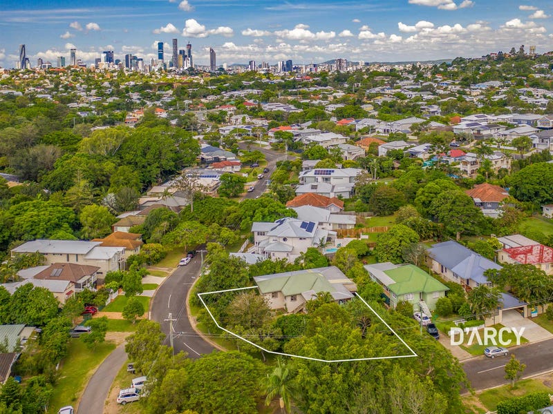 96 Fletcher Parade, Bardon, Qld 4065 - Property Details