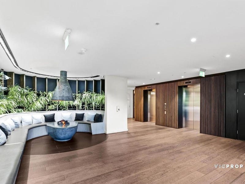 1006/5 Elgar Court, Doncaster, Vic 3108 - Property Details