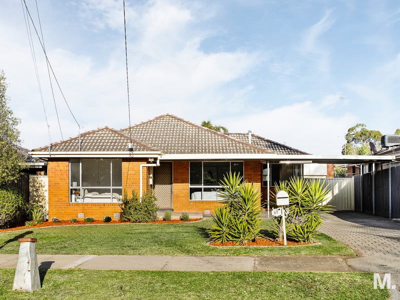 37 Spring Street, Tullamarine, Vic 3043 - Property Details