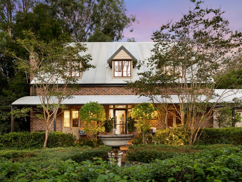 12 Lewisham Court, Birkdale, Qld 4159 - Property Details