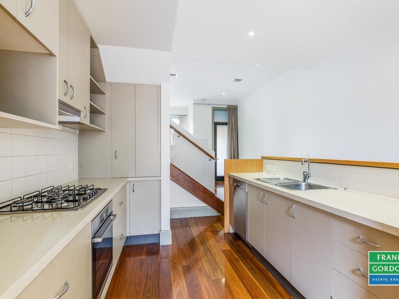 72 Bridge Street, Port Melbourne, VIC 3207 - realestate.com.au