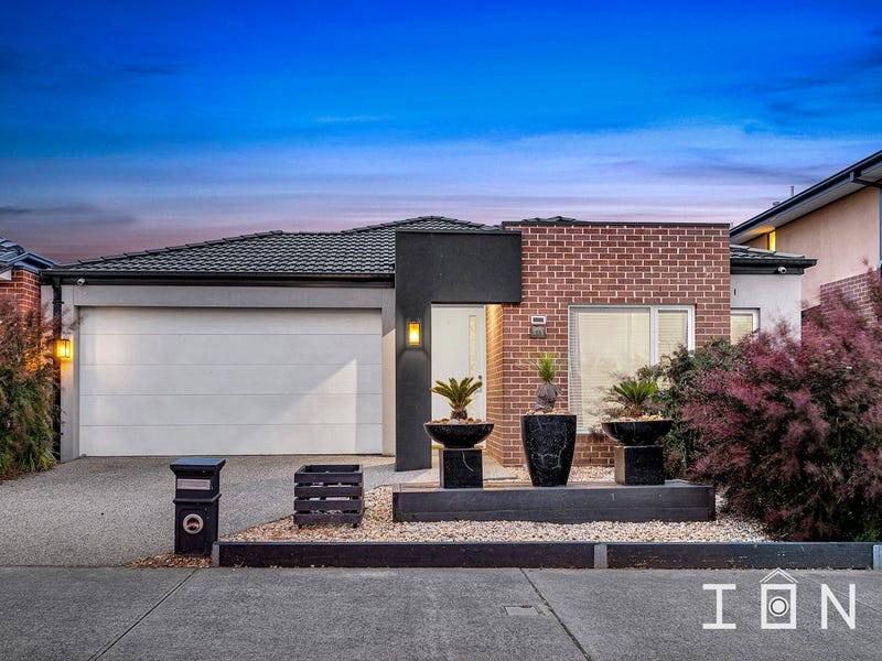 15 Moorgate Road, Clyde North, VIC 3978 - realestate.com.au