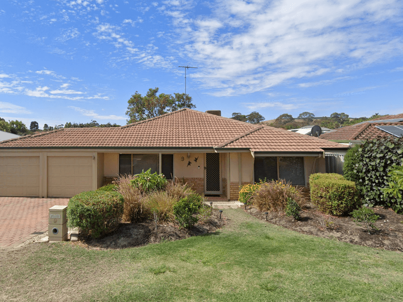 9 Esther Loop, Wanneroo, WA 6065 - Property Details