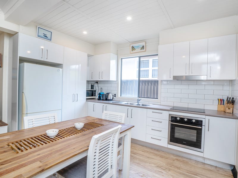 1A/10 Sunshine Parade, Miami, QLD 4220 - realestate.com.au