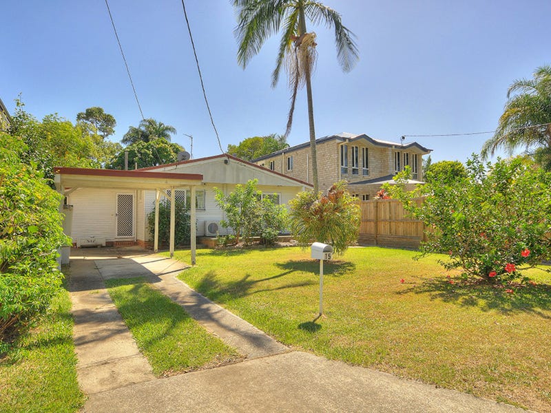 15 Nevenia Street, Labrador, Qld 4215 - Property Details