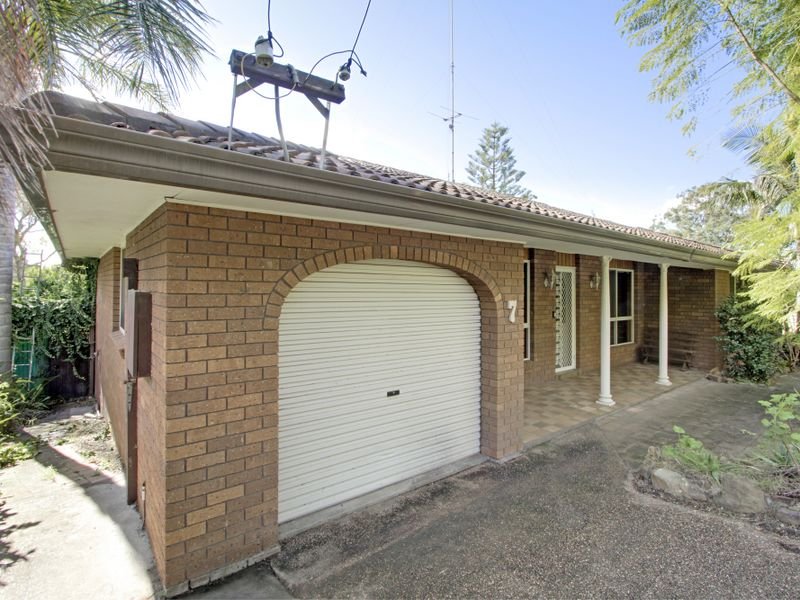 7 Lake Road, Balcolyn, NSW 2264 - Property Details
