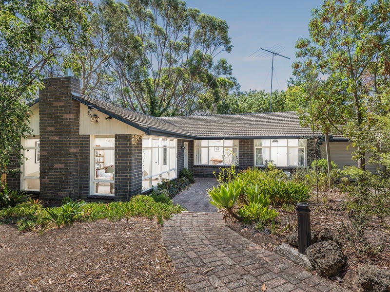 2 Desmond Street, Highton, Vic 3216 - Property Details