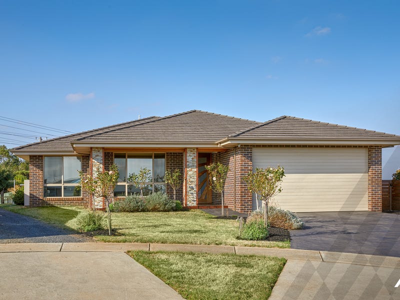 9 Jerdan Place, Warragul, Vic 3820 - Property Details