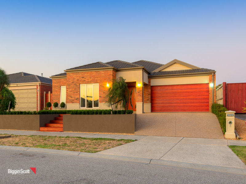 8 Noremac Grove, Lyndhurst, VIC 3975 - realestate.com.au
