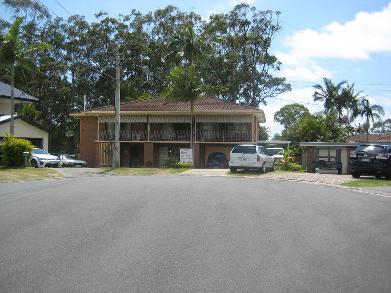 9 Mina Place, Southport, QLD 4215 - realestate.com.au