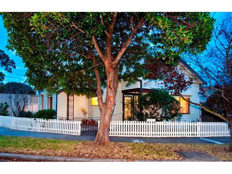 7 Dawson Avenue, Footscray, Vic 3011 - Property Details