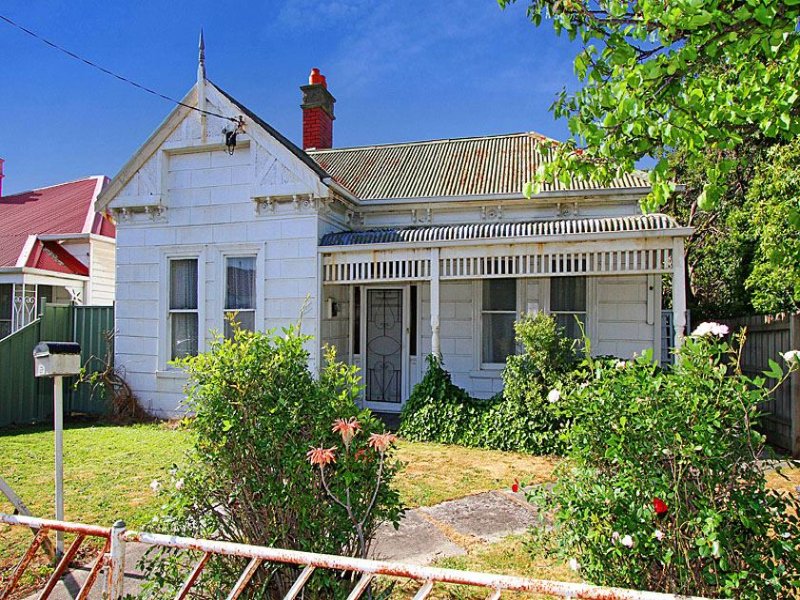 10 Roseberry Avenue, Preston, VIC 3072 - realestate.com.au