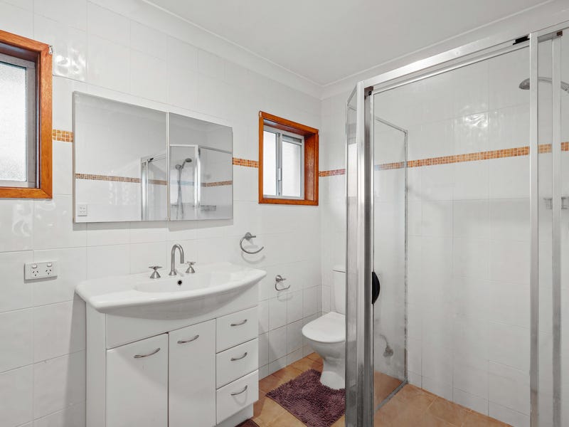 35 Valley View Road, Wyoming, NSW 2250 - realestate.com.au