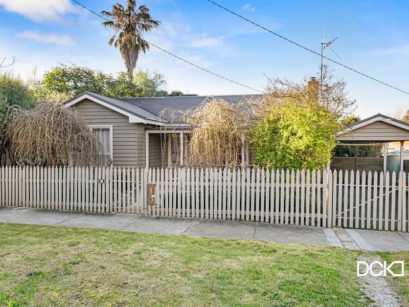 18 Rodney Street, Quarry Hill, VIC 3550 - realestate.com.au