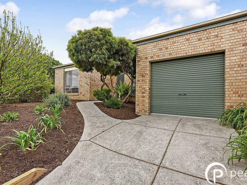 22 Lake View Drive, Narre Warren South, VIC 3805 - realestate.com.au