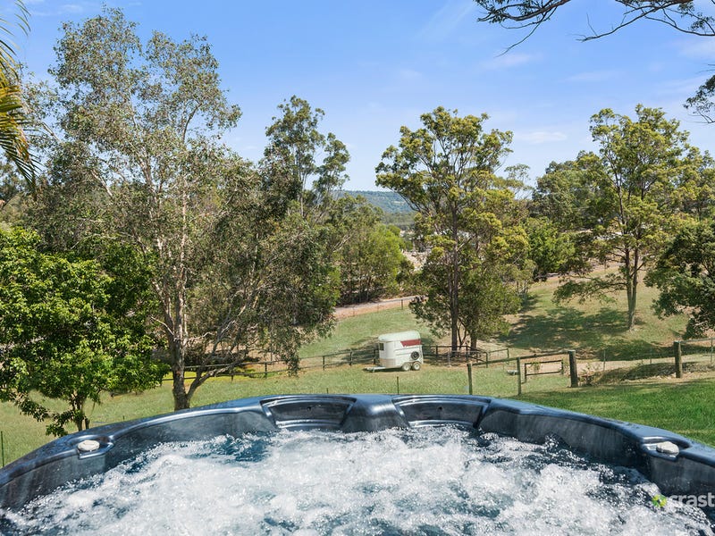 523 Bonogin Road, Bonogin, Qld 4213 - Property Details