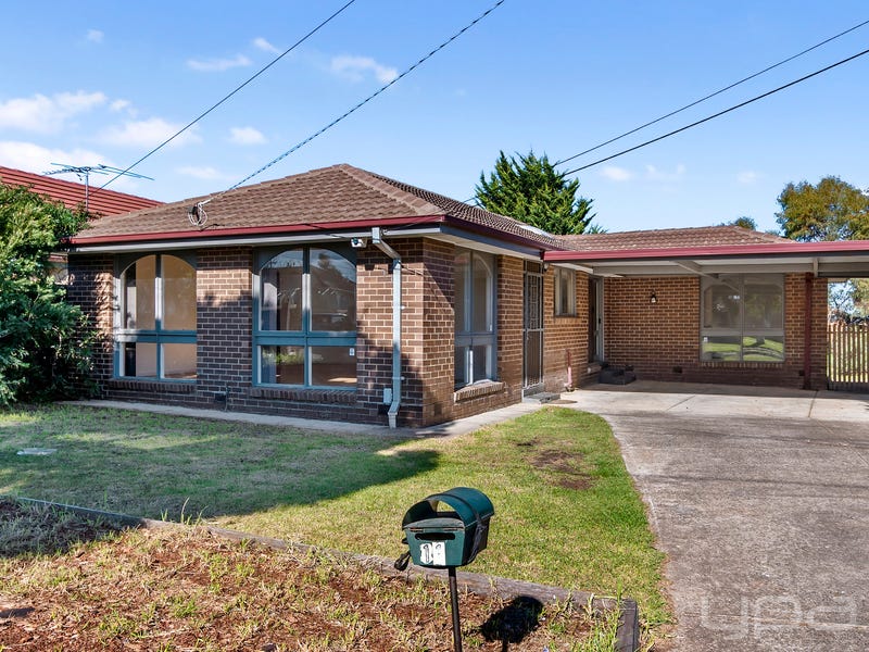 11 Falcon Drive, Melton, VIC 3337 - realestate.com.au