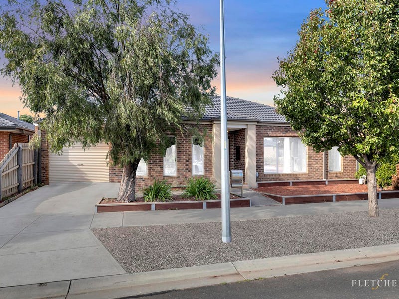 2/26 Springleaf Road, Tarneit, Vic 3029 - Property Details