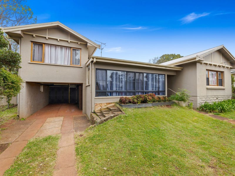 2 Macquarie Street, Centenary Heights, QLD 4350 - realestate.com.au