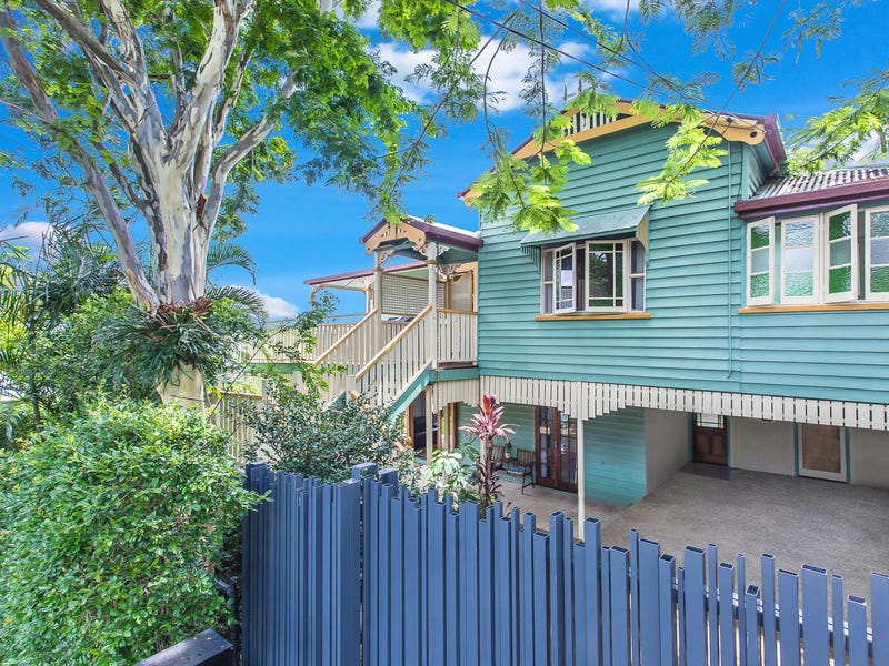 11 Curlew Street, Sandgate, Qld 4017 - Property Details