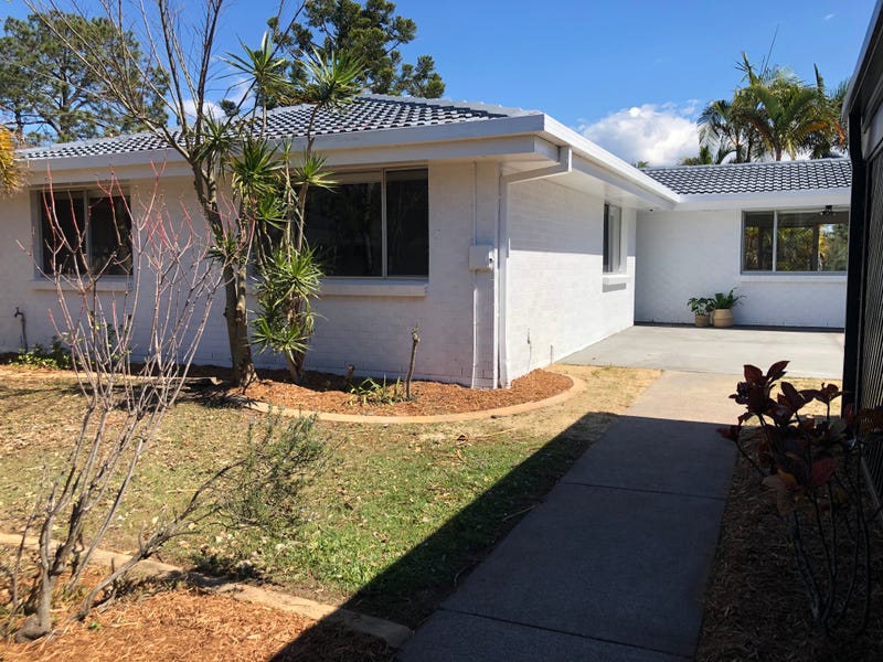 17 Flamingo Key, Broadbeach Waters, QLD 4218 - realestate.com.au