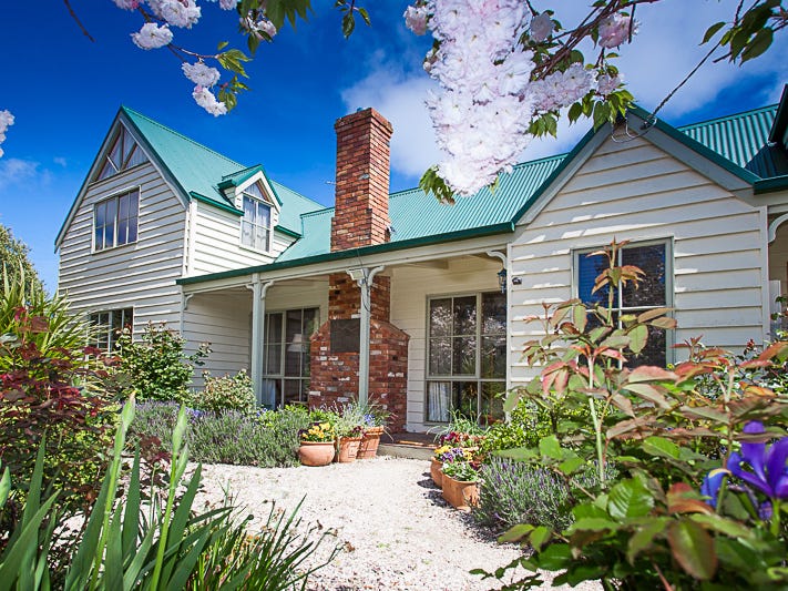 11 Rose Boulevard, Lancefield, Vic 3435 - Property Details