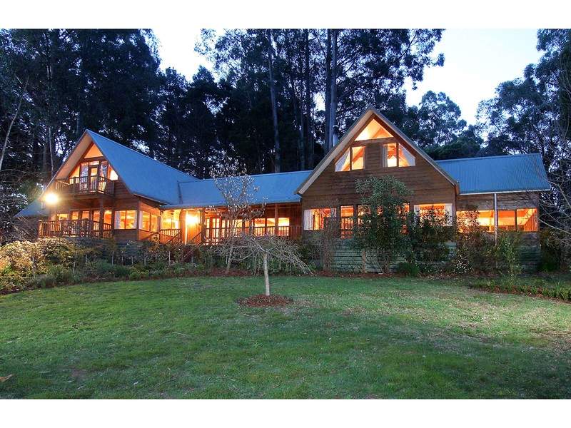 11 Mills Avenue, Sassafras, VIC 3787 - realestate.com.au