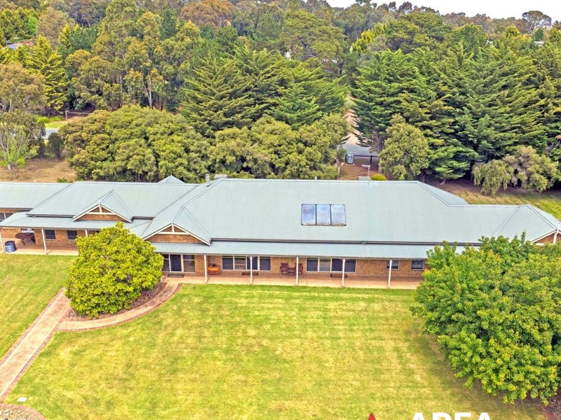 40 Captain Pearson Drive, Mickleham, Vic 3064 - Property Details