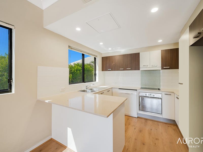 2/30 Crump Street, Holland Park West, QLD 4121 - realestate.com.au