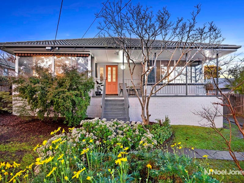 9 Meridian Court, Mooroolbark, Vic 3138 - Property Details