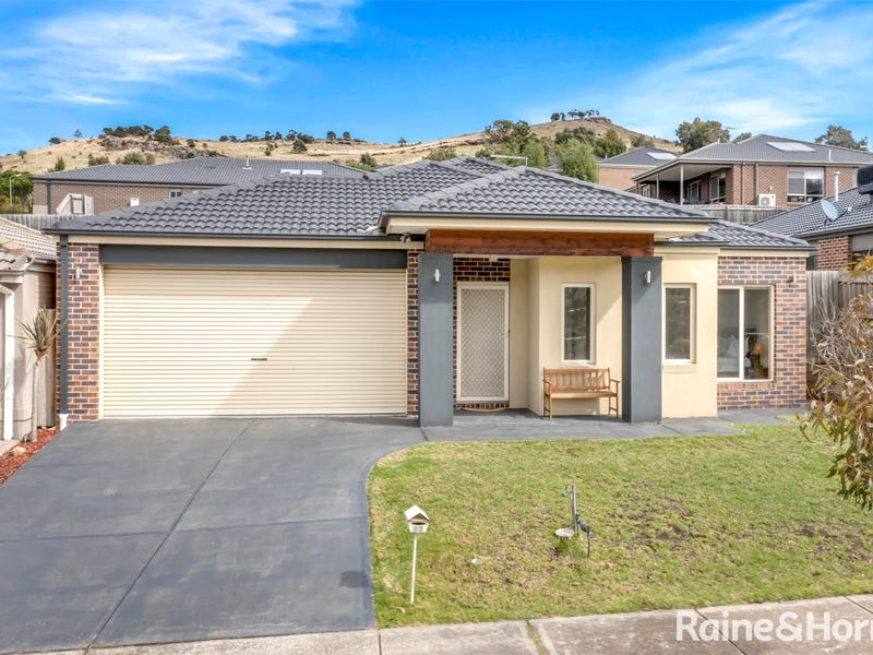 43 Courtney Drive, Sunbury, Vic 3429 - Property Details