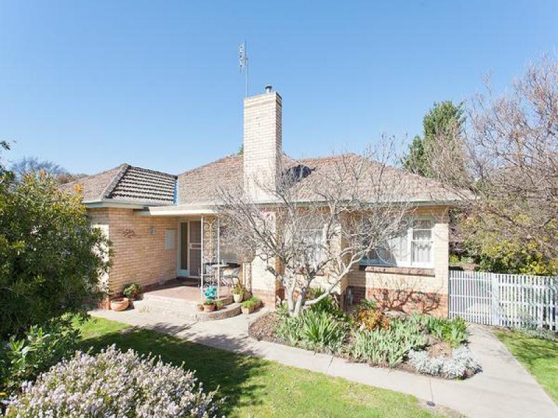 72 Duke Street, Castlemaine, Vic 3450 - Property Details