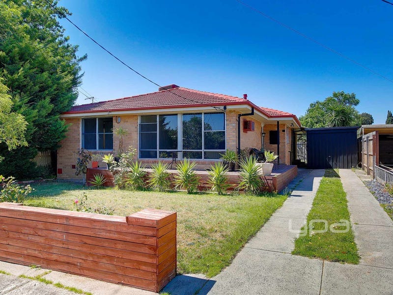 13 Crossley Cres, Coolaroo, VIC 3048 - realestate.com.au