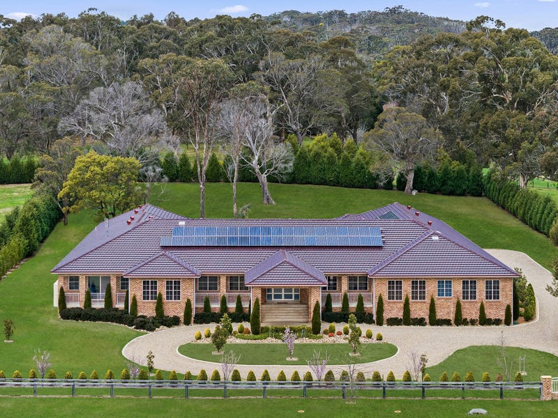 10 Edward Riley Drive, Bowral, NSW 2576 - Property Details