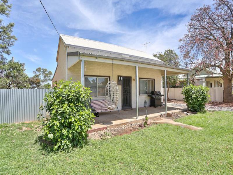 4 Litchfield Street, Merbein, Vic 3505 - Property Details
