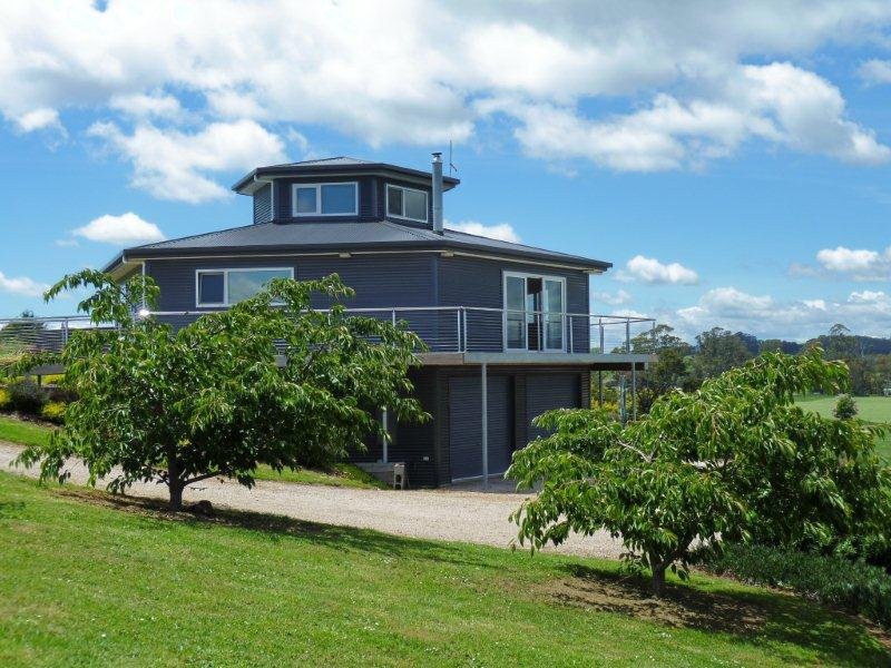10 Landon Place, Sheffield, Tas 7306 - Property Details