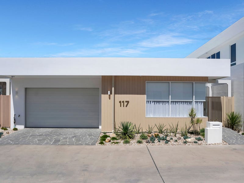 Palm Lake Resort - Pelican Waters Retirement Living at 40 Mahogany ...