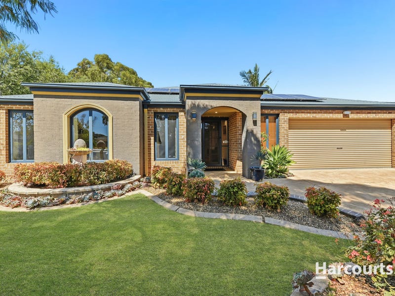 13 Ganaway Drive, Berwick, Vic 3806 - Property Details