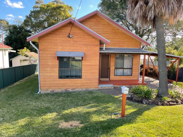 5 Lake Road, Fennell Bay, NSW 2283 - realestate.com.au