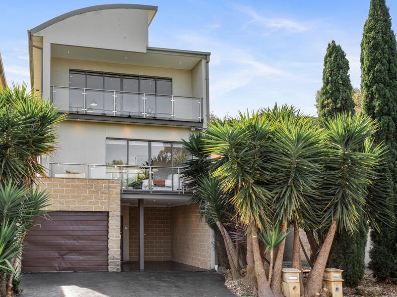 15 Diamond Boulevard, Greensborough, Vic 3088 - Property Details