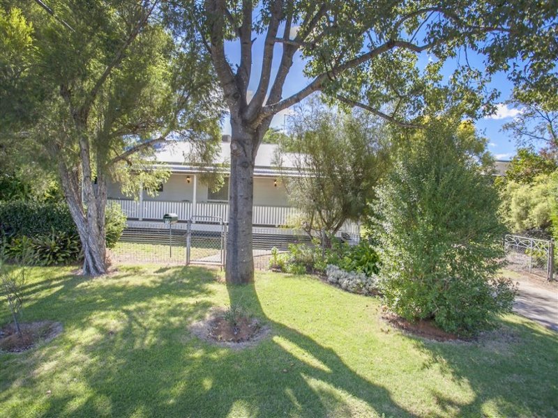 1A Covington Street, Chinchilla, Qld 4413 - Property Details