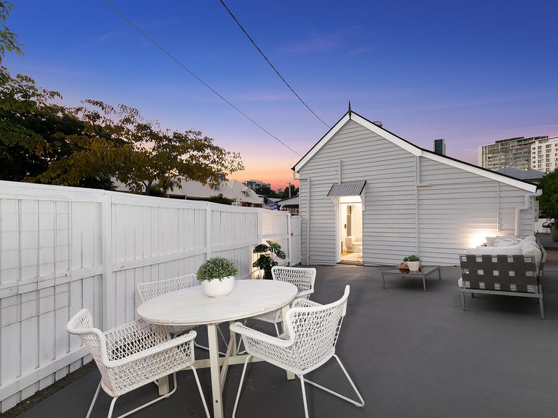 259 Water Street, Spring Hill, QLD 4000 - realestate.com.au