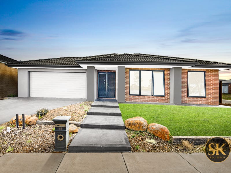 4 Bedroom Properties for Sale in Cobblebank, VIC 3338 (+1 location ...