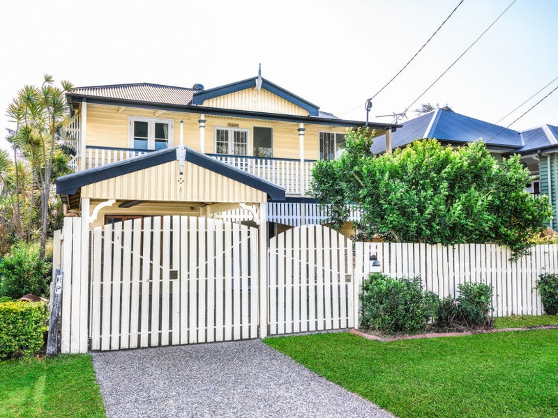 15 Barton Street, Sandgate, Qld 4017 - Property Details