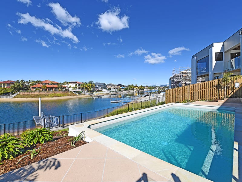 34 Lakeview Boulevard, Mermaid Waters, QLD 4218 - realestate.com.au