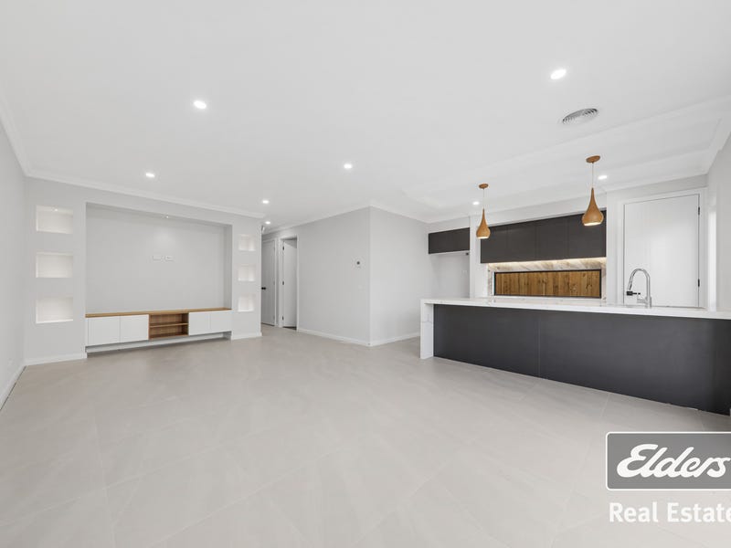 24 Sesame Street, Fraser Rise, VIC 3336 - realestate.com.au