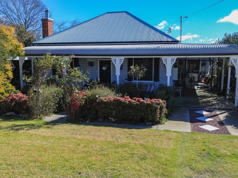 70 Margetts Street, Wallangarra, Qld 4383 - Property Details