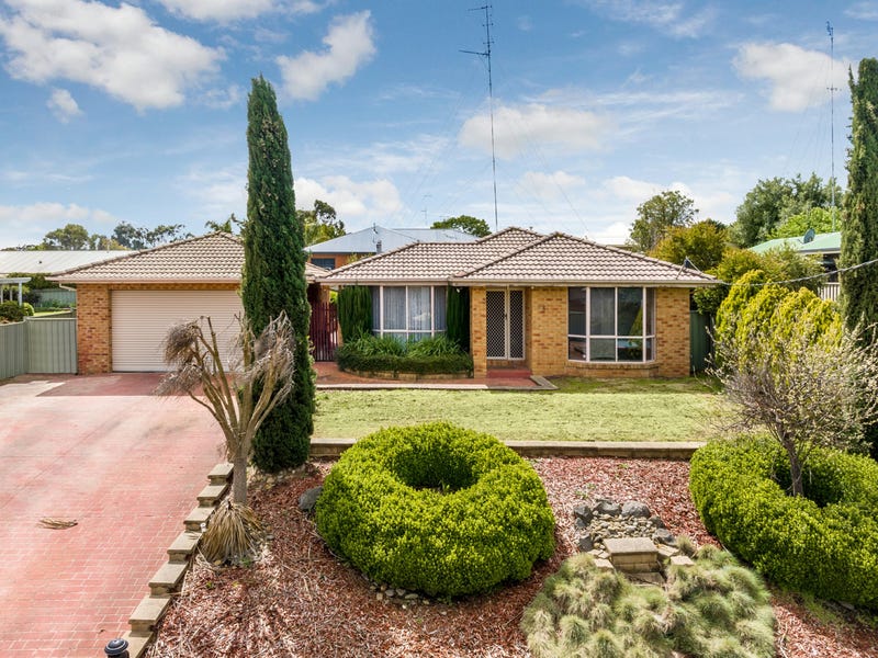 44 Heritage Drive, Broadford, Vic 3658 - Property Details